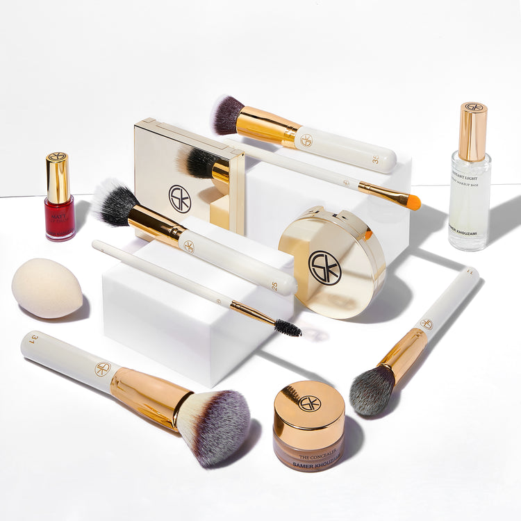 How to Apply Compact Powder Like a Pro: Do’s, Don’ts & Expert Tips ...